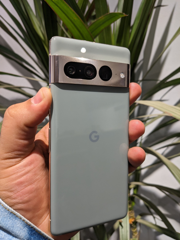 Pixel 7 pro hazel like new – pixel store