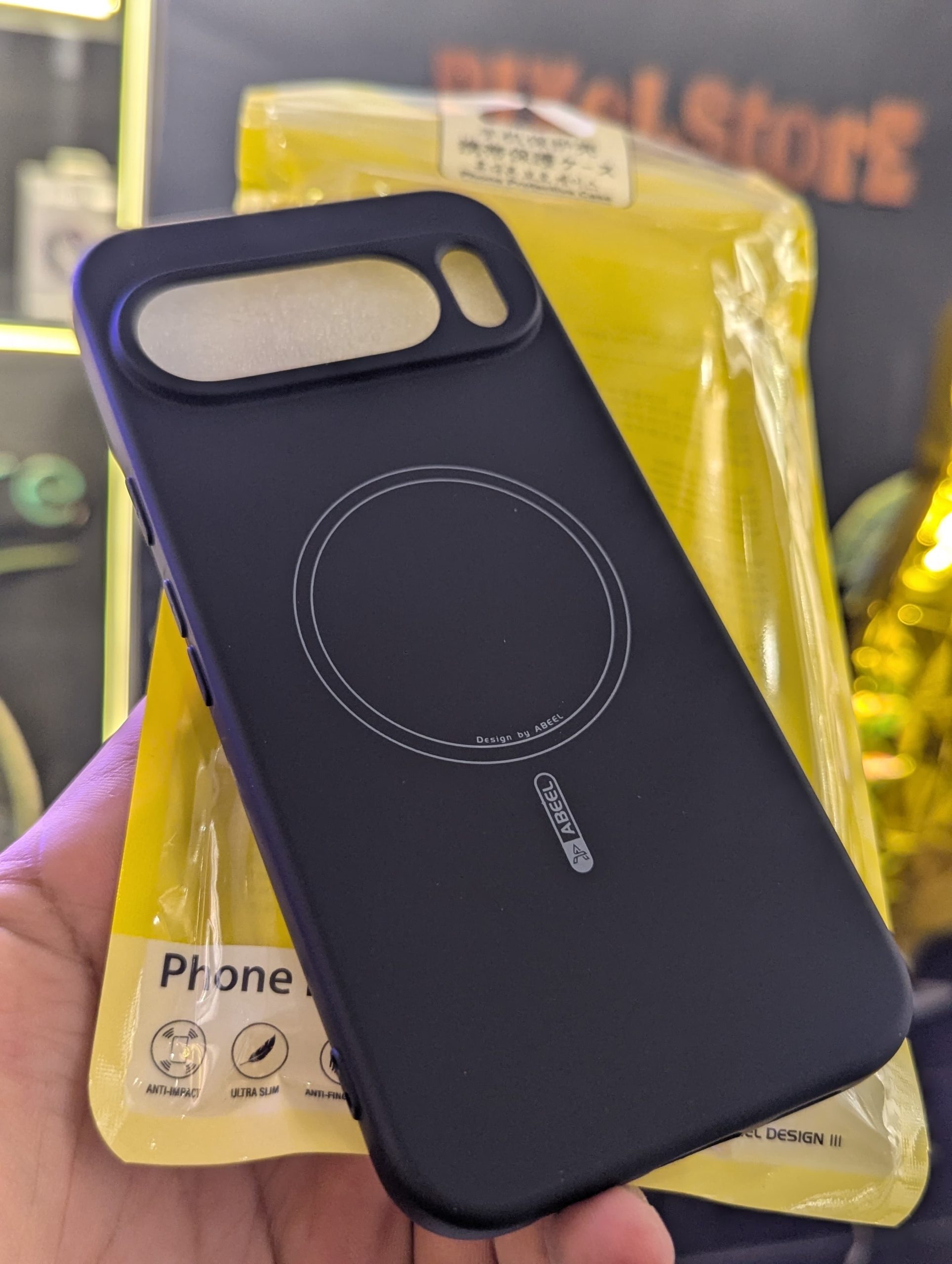 Black silicone magsafe cover for pixel 10 pro xl – pixel store